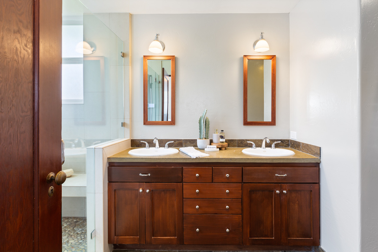 22 – Michael Thompson Real Estate